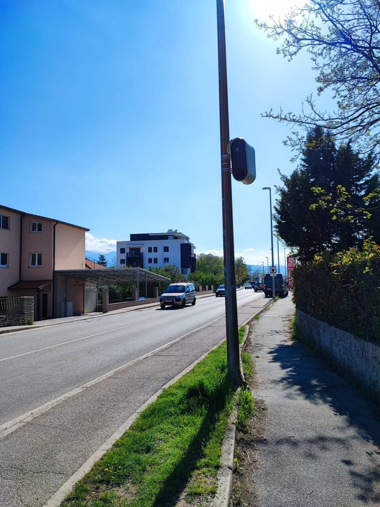 Povećava se sigurnost građana u Sinju-postavljeno 5 kućišta za nadzorne ...