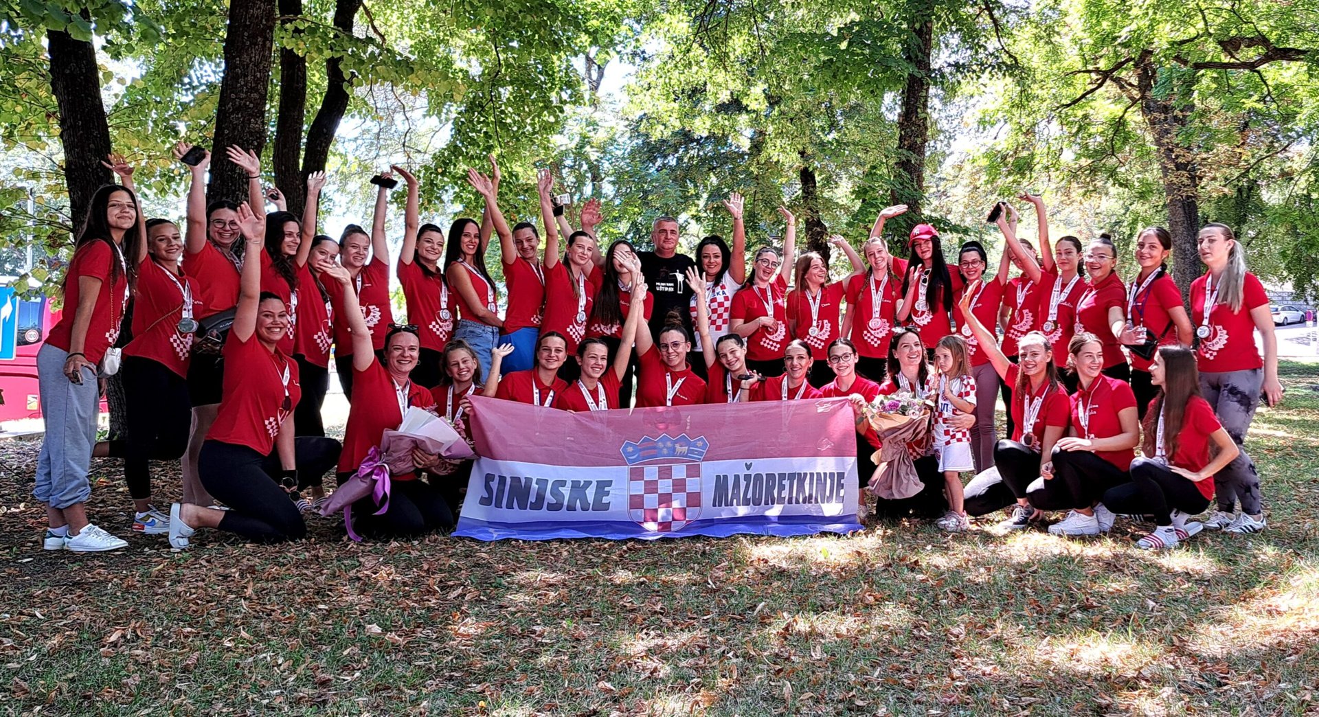 Gradonačelnik Bulj dočekao viceprvakinje svijeta - Sinjske mažoretkinje ...